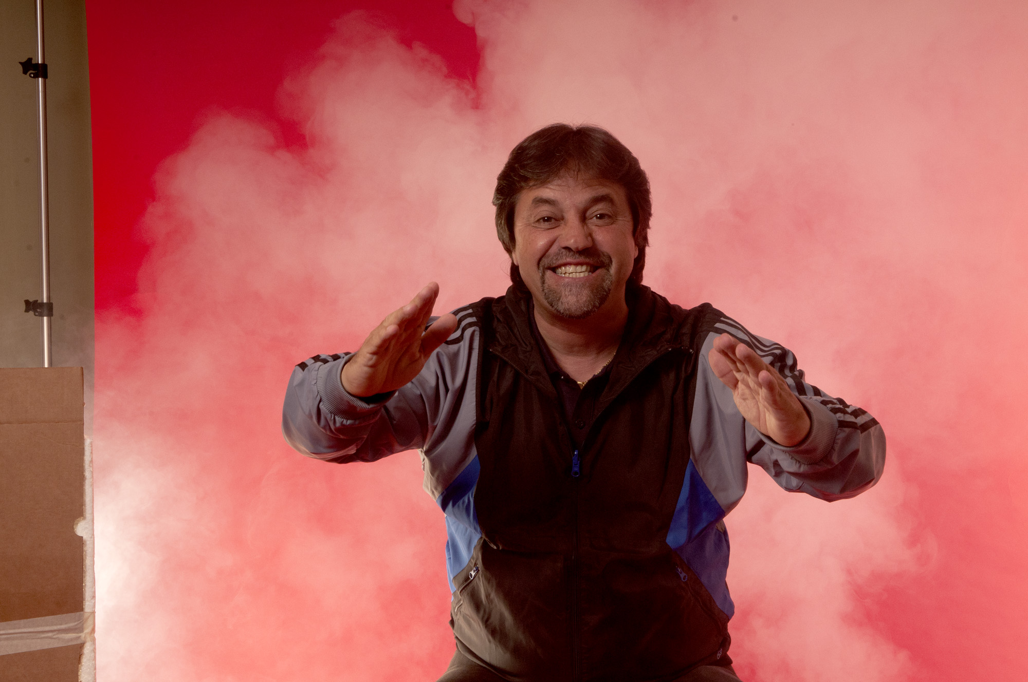 El backstage de Caruso Lombardi vendiendo humo