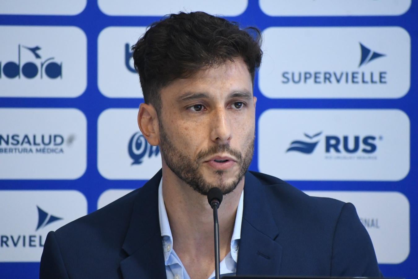 Ricky Álvarez fue presentado como director deportivo de Vélez | El Gráfico