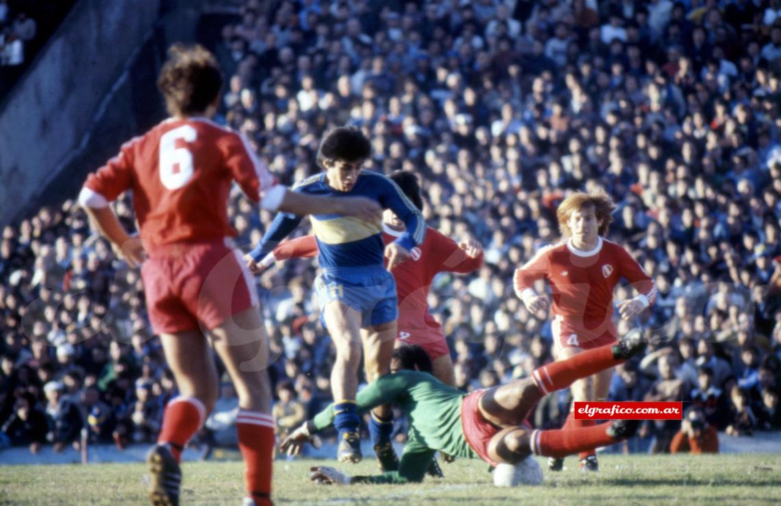 1980. El clásico se tiñe de sangre. | El Gráfico