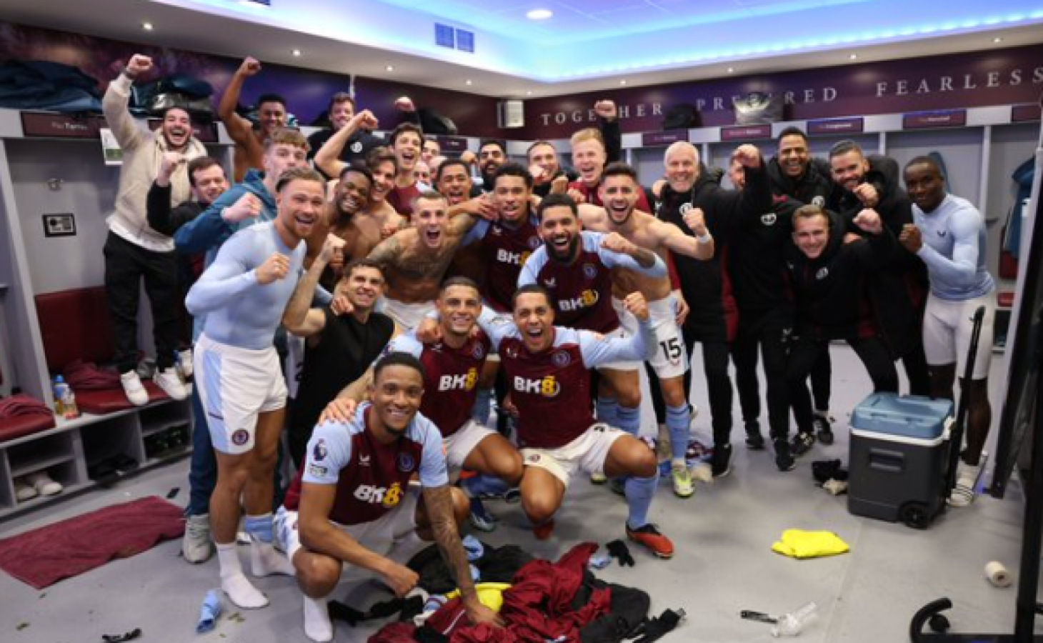 Aston Villa, con Dibu Martínez, alcanzó un récord de 91 años de vigencia | El Gráfico