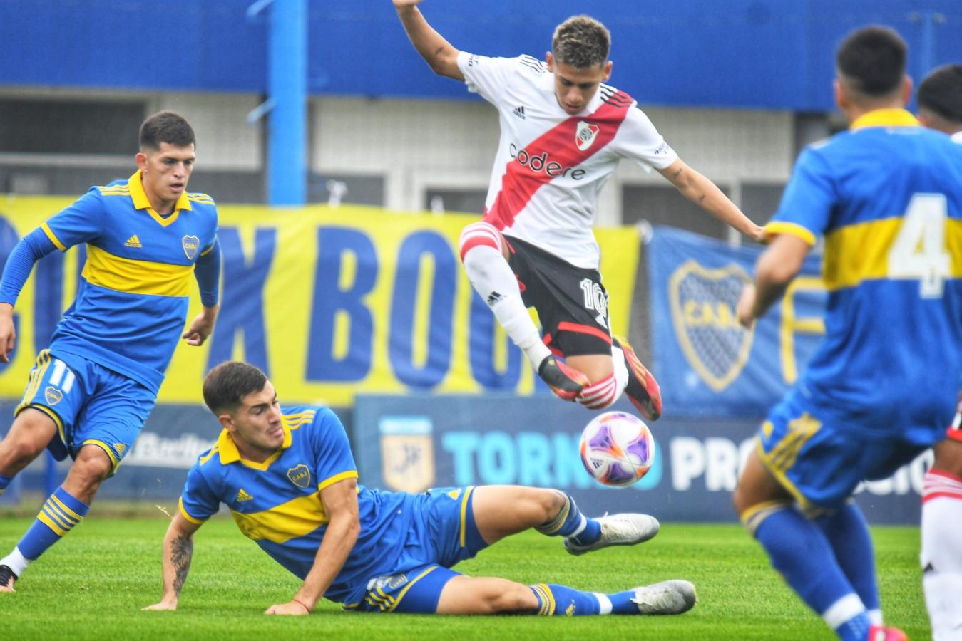 Superclásico de Reserva: Boca y River no se sacaron ventajas | El Gráfico