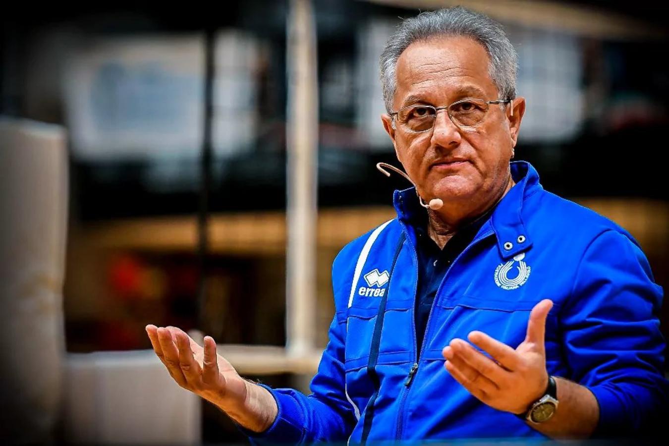 El nuevo desafío de Julio Velasco en Europa | El Gráfico