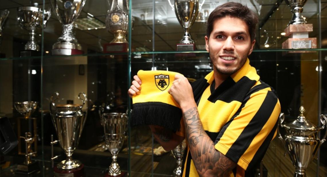 Grecia, el nuevo destino del Patito Rodríguez | El Gráfico