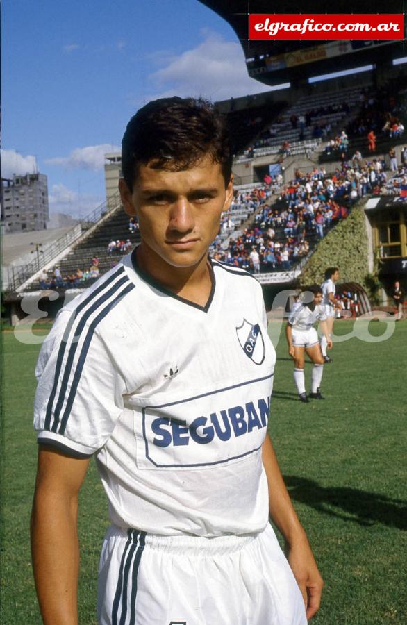 1992. Nelson Vivas, 22 años | El Gráfico