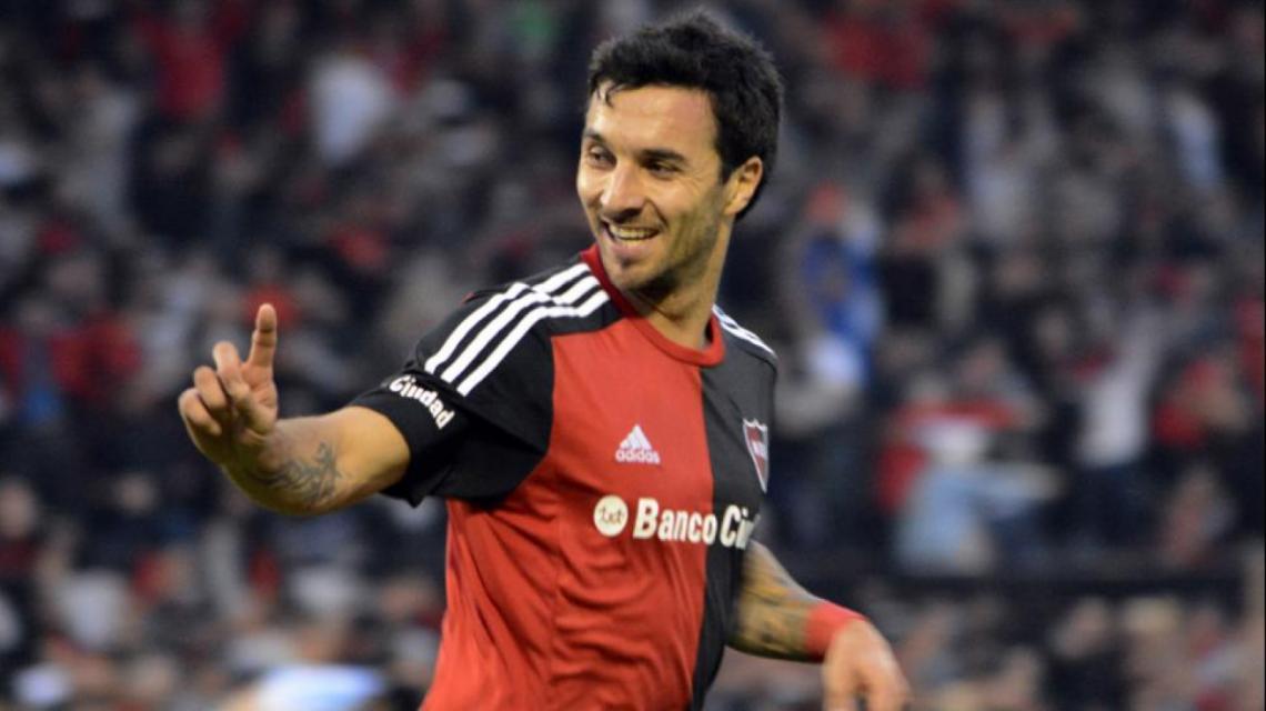 Newell's goleó a Vélez y quedó como escolta | El Gráfico