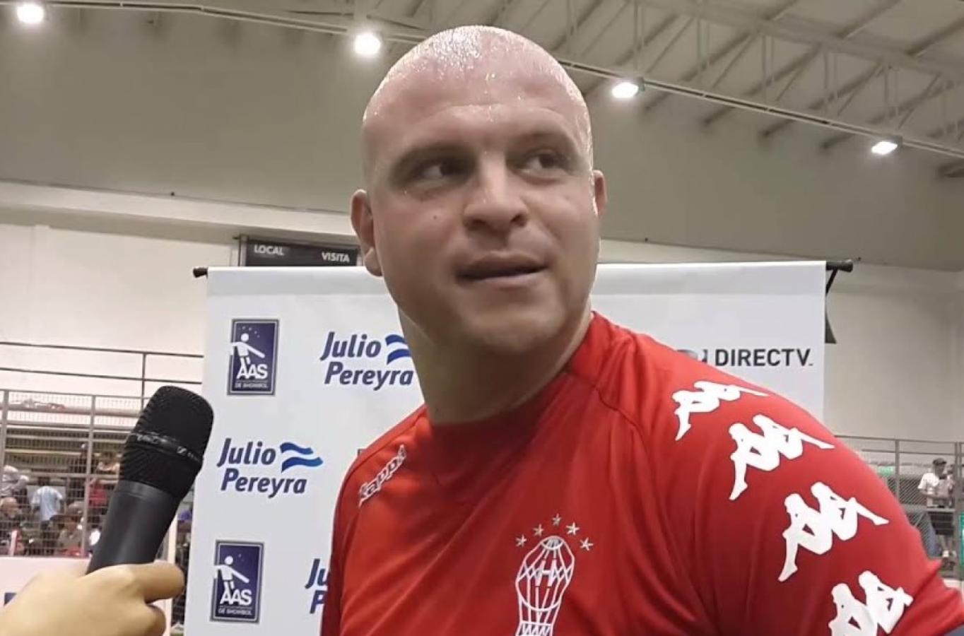 El dramático pedido de ayuda de un ex defensor que dejó su huella en Huracán | El Gráfico