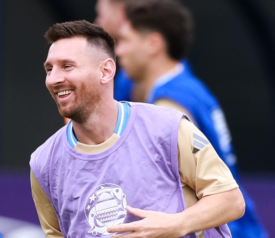Oíd, inmortales: el regalo de Messi a sus compañeros de la Selección ...
