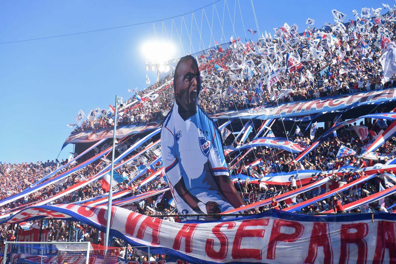 El emotivo homenaje para el Morro García en Uruguay | El Gráfico