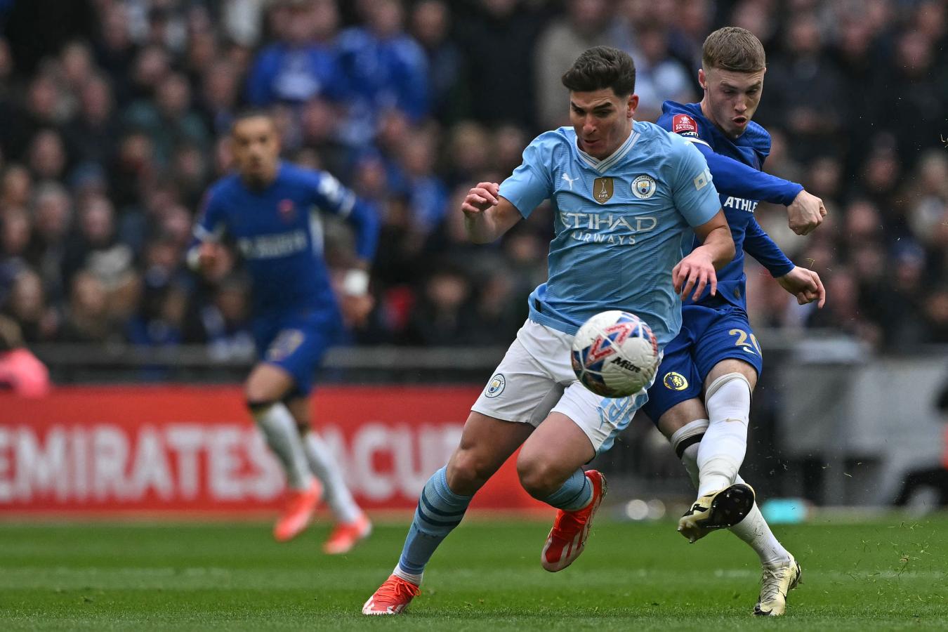 Julián Álvarez Y Enzo Fernández Titulares En La Semifinal De La Fa Cup